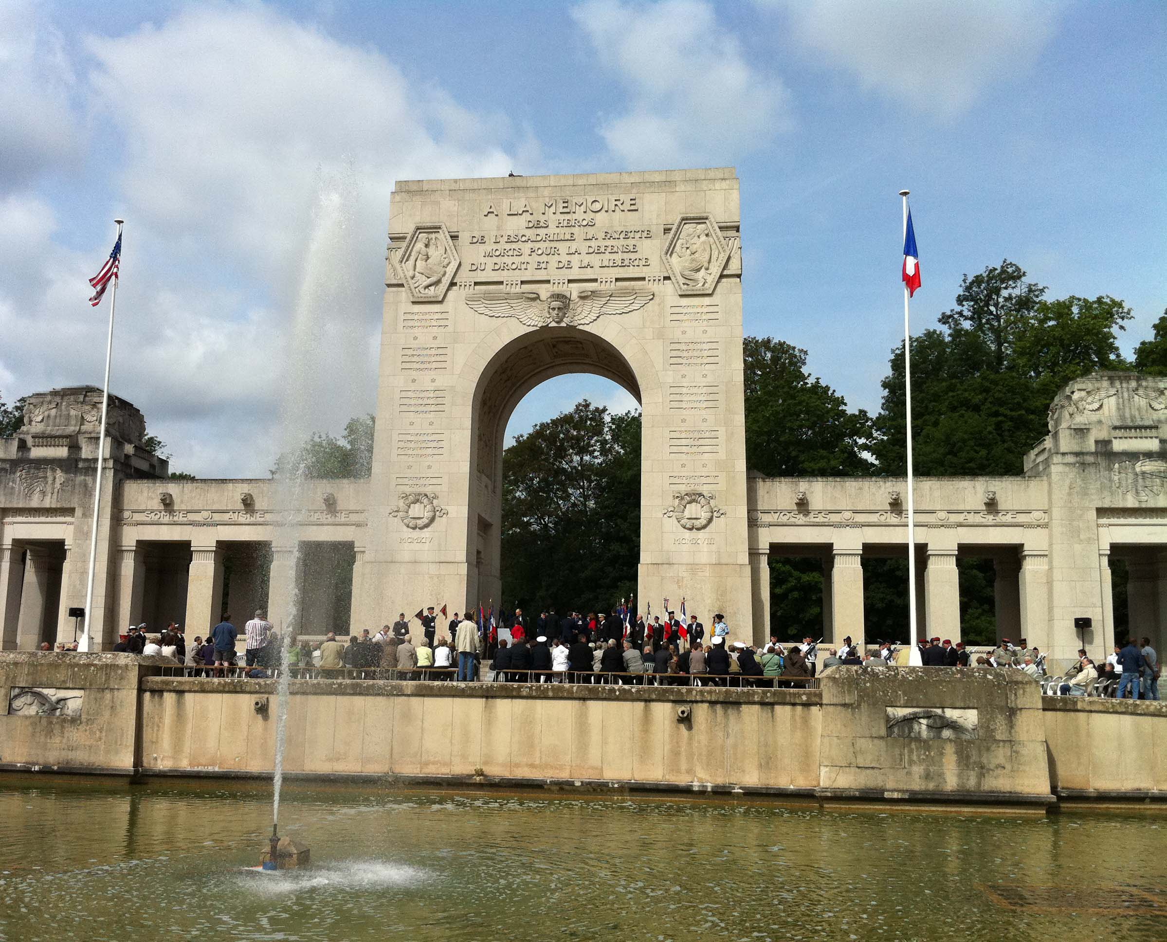 Samedi 26 mai 2012, Commémoration du Memorial Day, au monument de l ...